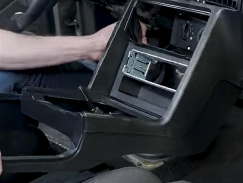 1987-1992 Fox Body Mustang Aftermarket Radio Installation